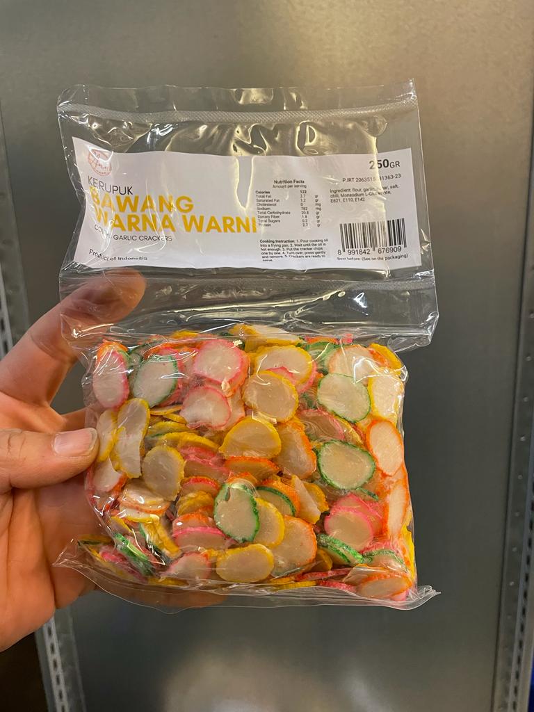 Cap Ann Kerupuk Bawang Warna Warni 250g - TOKOPOINT.COM