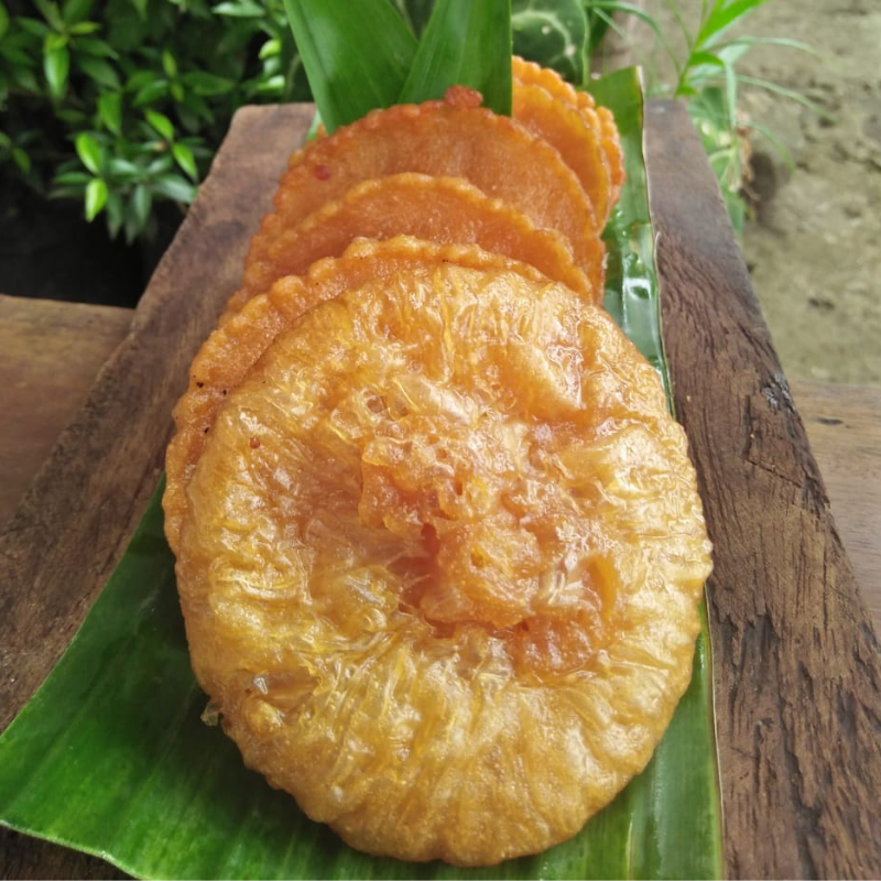 Home Made Cucur Indonesian Snacks Halal 4pcs - TOKOPOINT.COM
